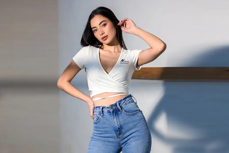 13 Types of Crop Tops: Styles & Fits for 2026